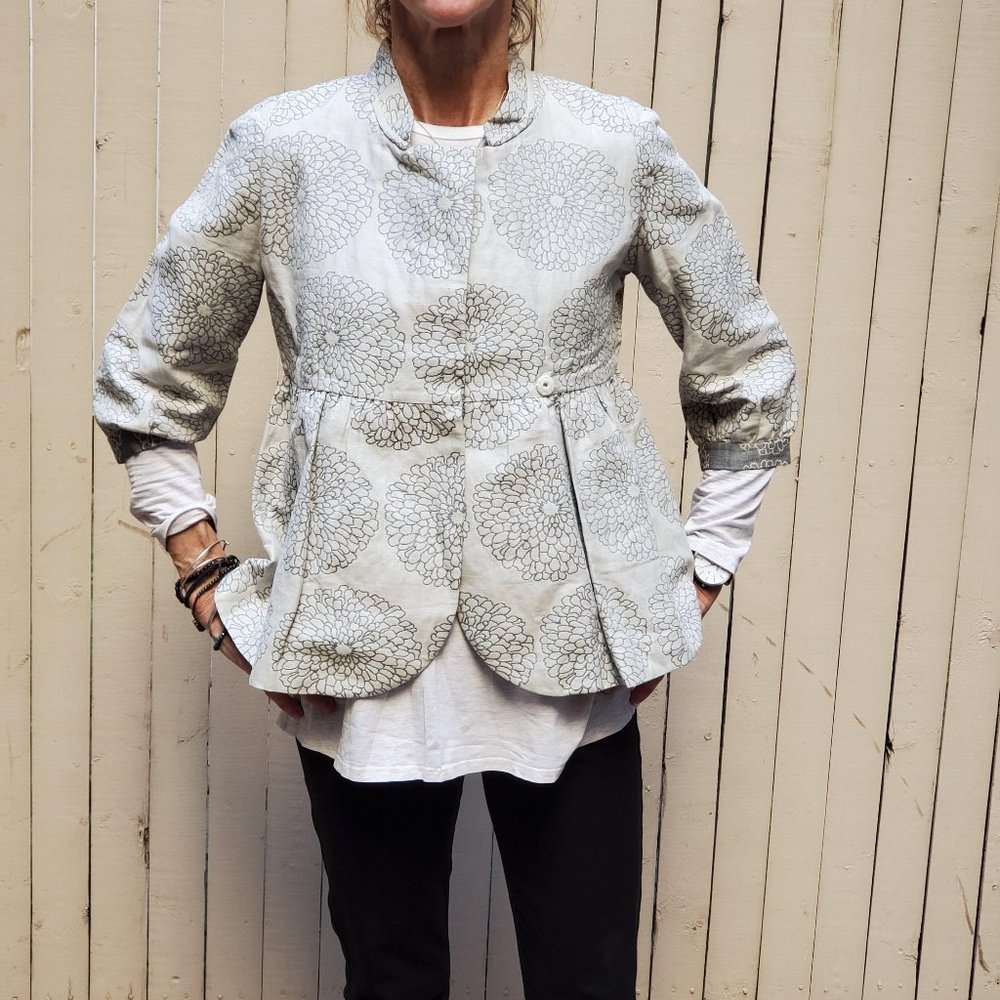 Vivienne Tam ¾ Sleeve Cropped Swing Style Jacket - Gem